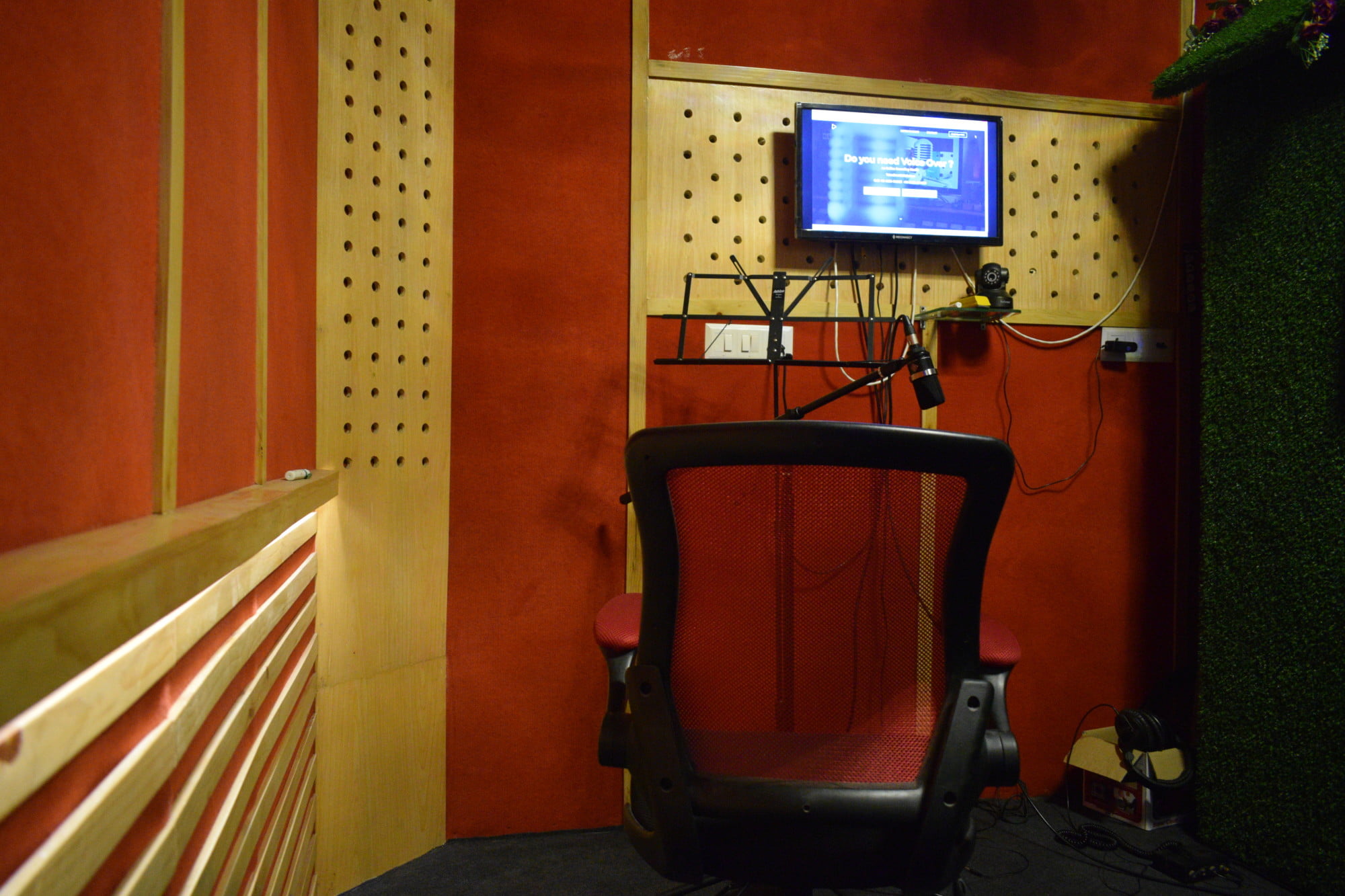 Three Useful Microphone Placement Tips To Record Voice Overs – Online ...